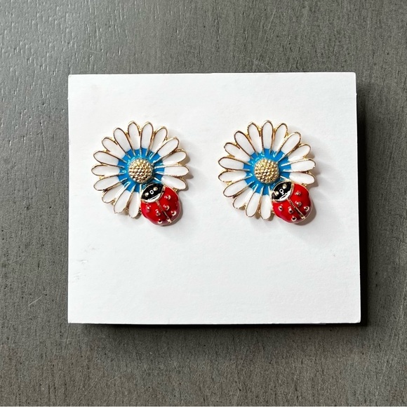 High Heels on the High Road | Jewelry | Ladybug White Blue Daisy Good ...